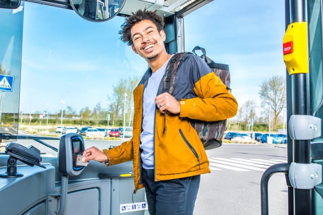 Reisinformatie BUS Groningen - Drenthe met Qbuzz